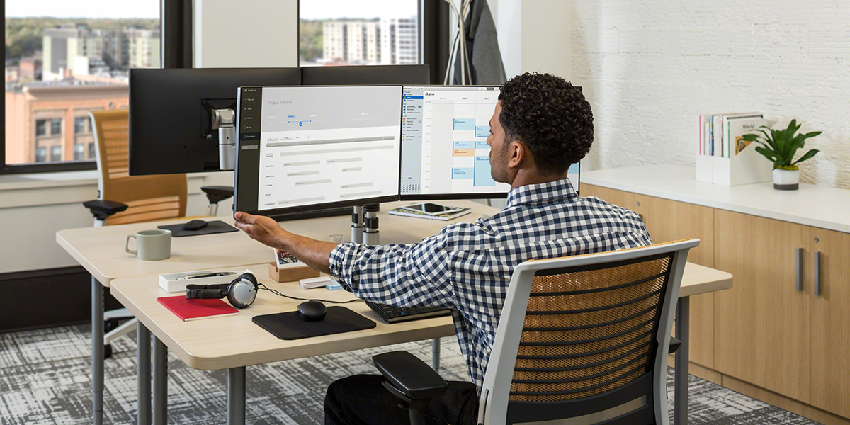 How Multiple Monitors Affects Productivity and Wellbeing